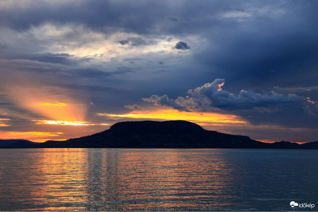 Egy pillanatra megállt az idő a Balatonnál